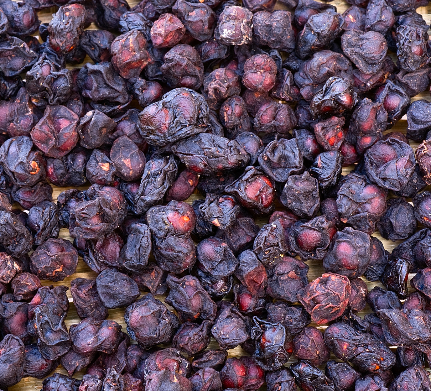 Schisandra: An Adaptogenic Herb With Many Benefits — Napiers